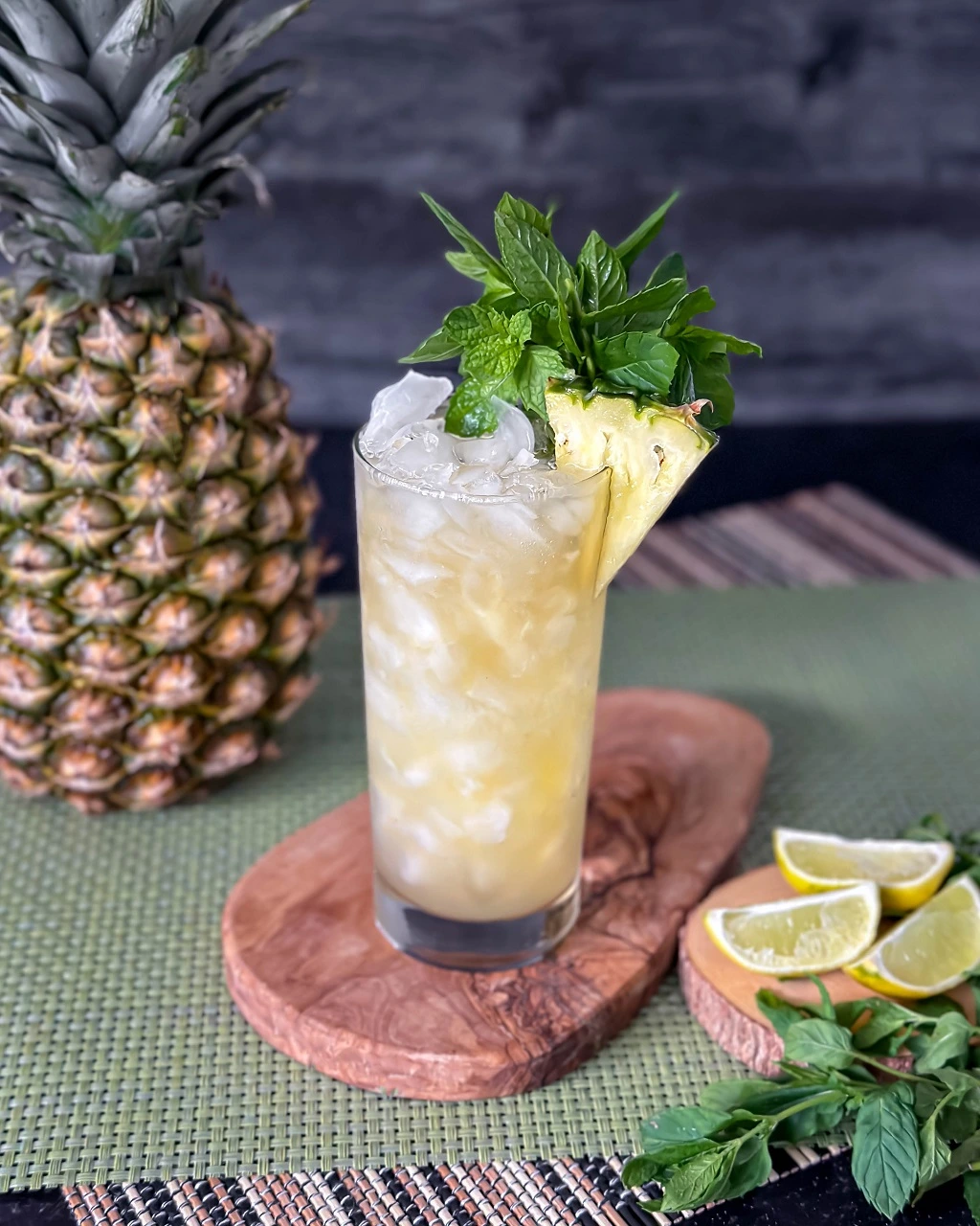 Pineapple Mojito Recipe: A Fresh & Delicious Cocktail
